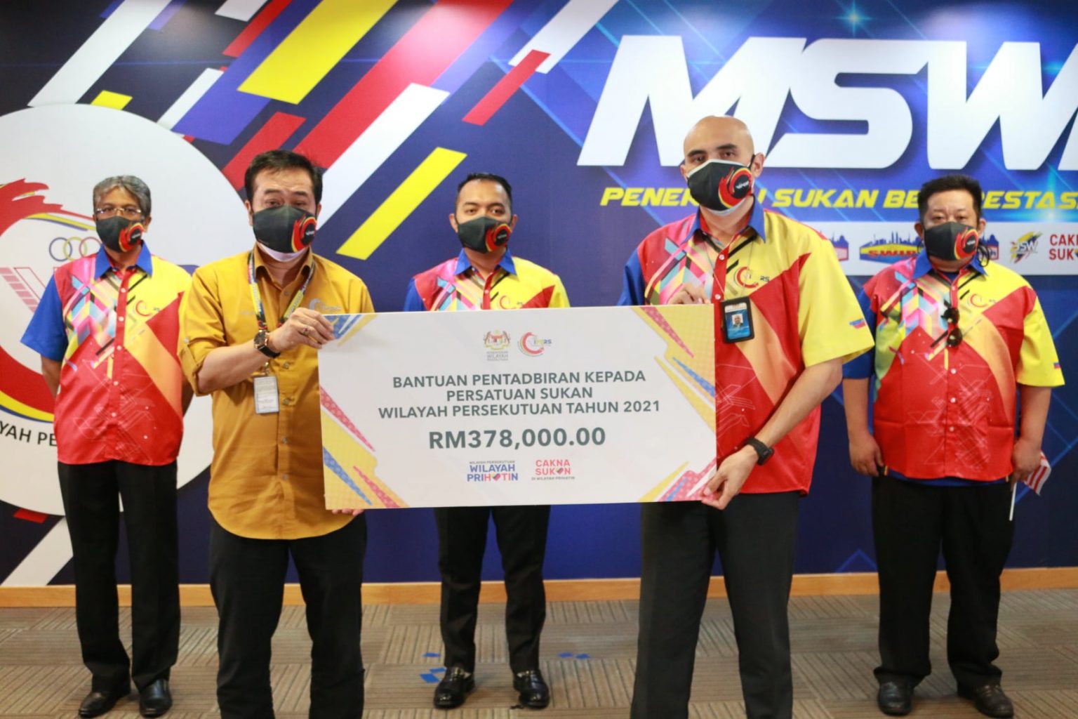 Penyerahan Bantuan Pentadbiran Kepada Persatuan Sukan Wilayah Persekutuan 2021 - Majlis Sukan ...