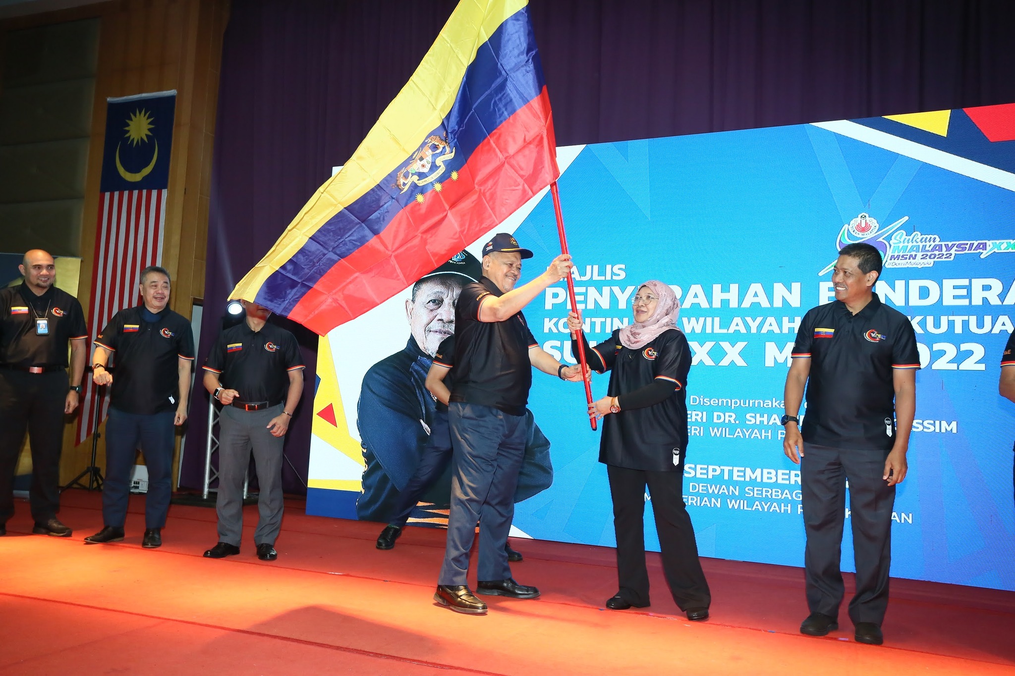 Majlis Penyerahan Bendera Kontinjen Wilayah Persekutuan ke SUKMA XX MSN 2022 - Majlis Sukan ...