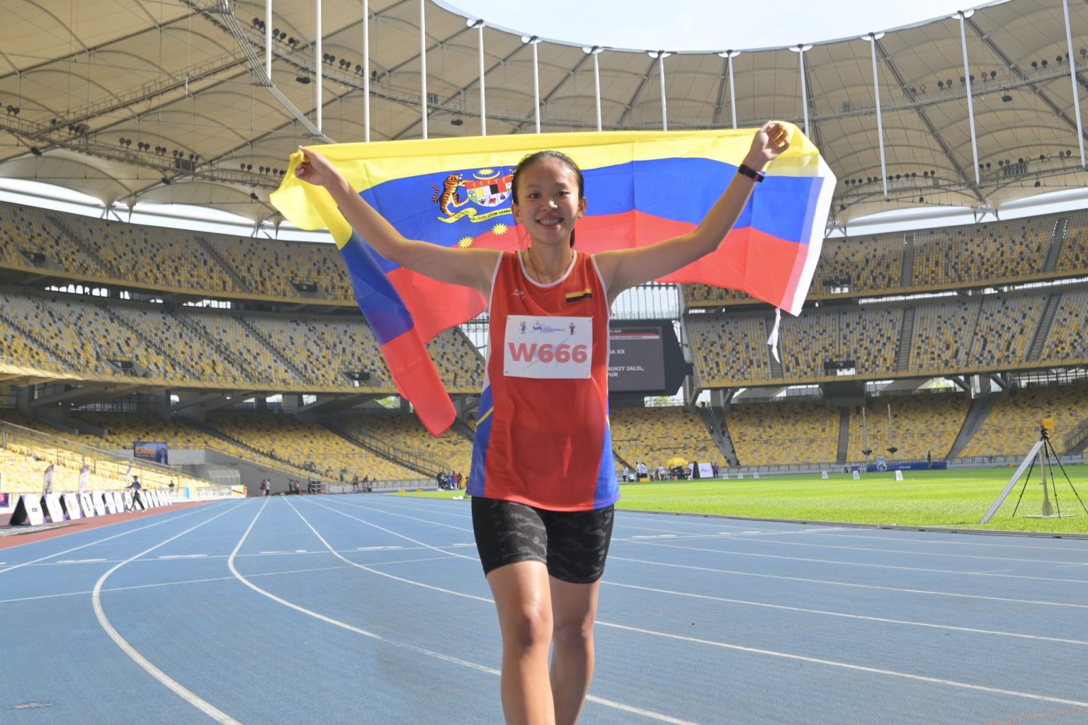 Pingat emas pertama kontinjen WiPers - Majlis Sukan Wilayah Persekutuan